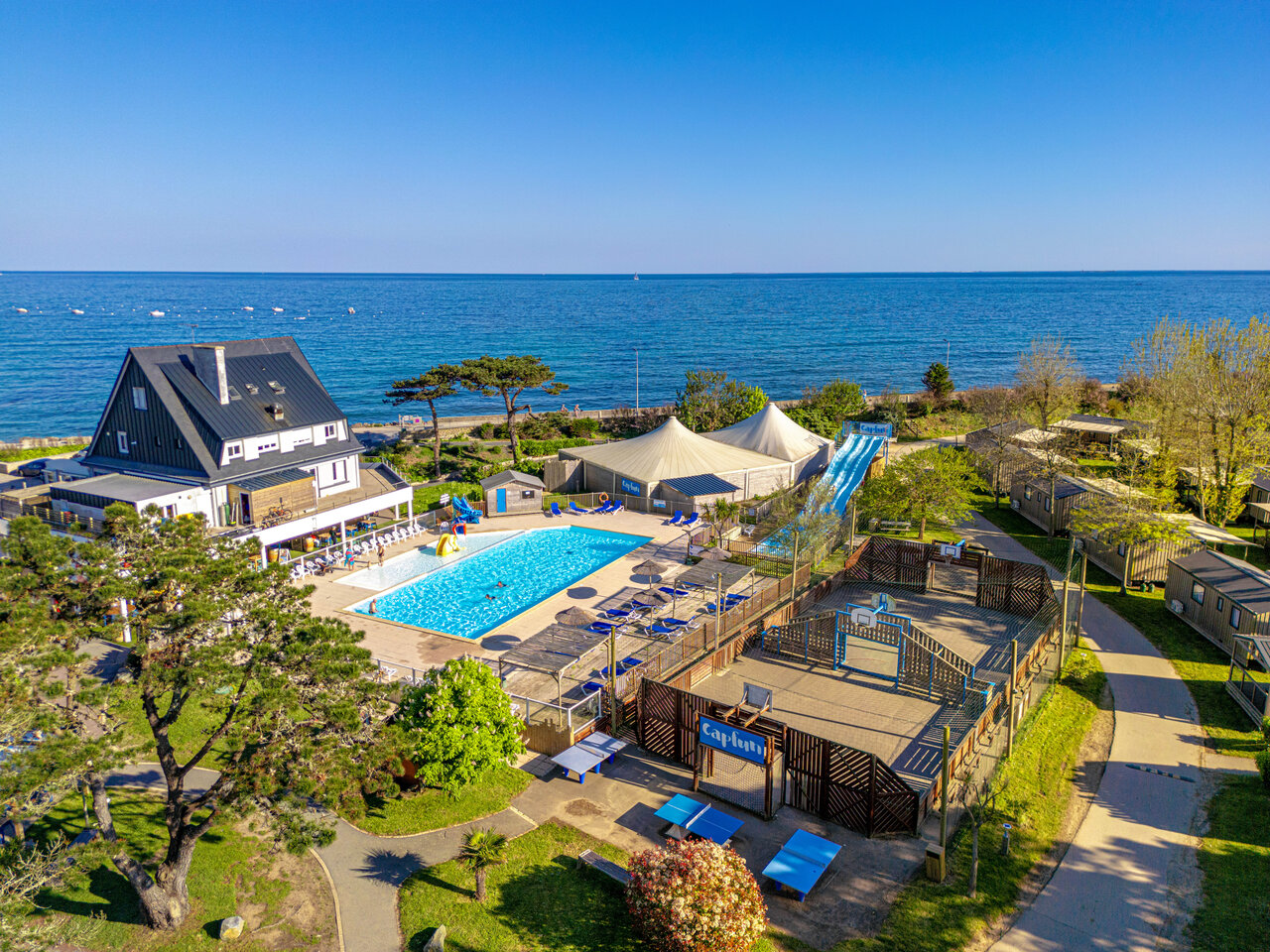 Campingvakantie Grand Large, vlakbij het strand in Fouesnant, Bretagne ...