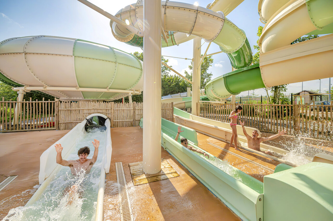 Vakantiepark Village des Meuniers - CLICOCHIC, Familie vakantie in Dompierre-les-Ormes Bourgogne ...